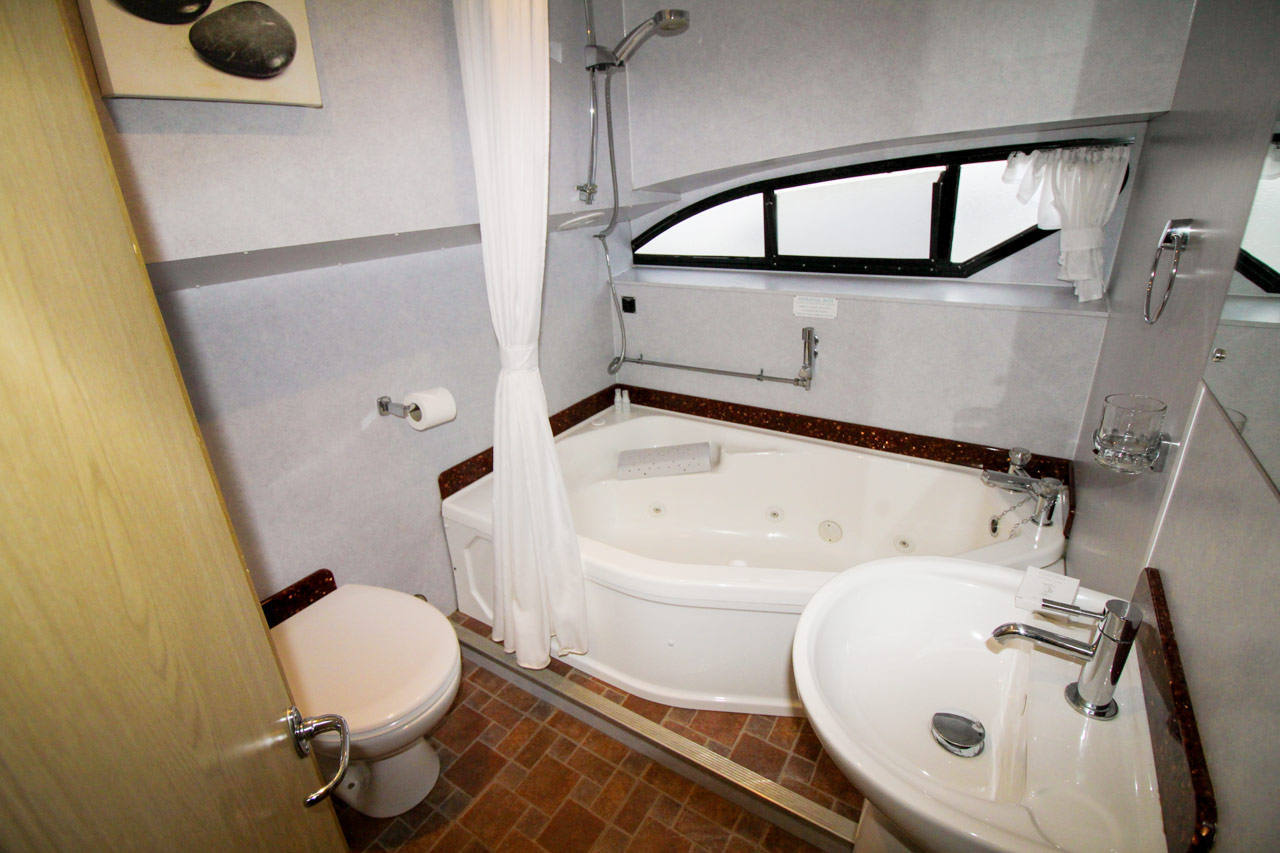 Fair President Boating Holidays | Norfolk Broads Direct